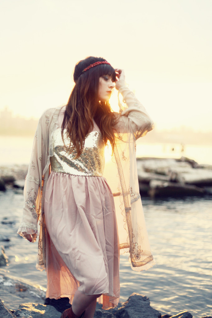 One with everything. A vintage look by Jag Lever