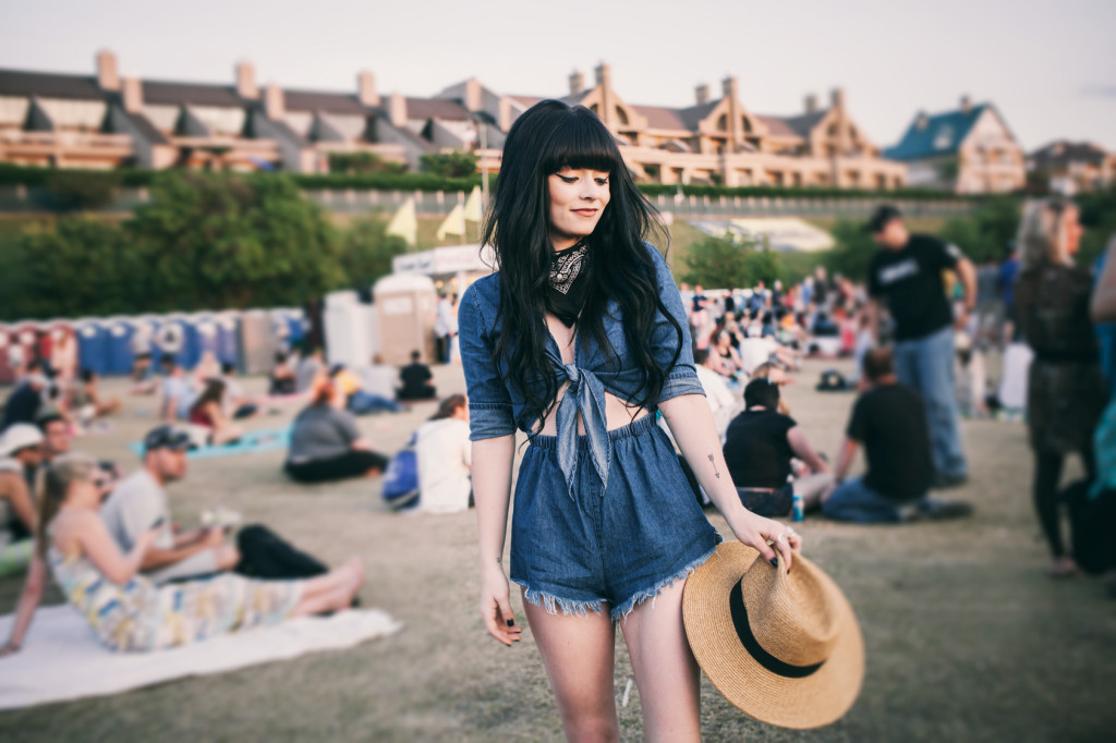 Dancing in denim. - Jag Lever - I Live