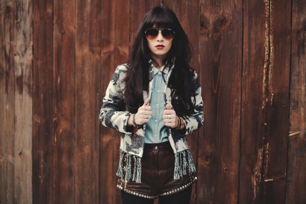 Who's gonna hold my heart? - Jag Lever - I Live